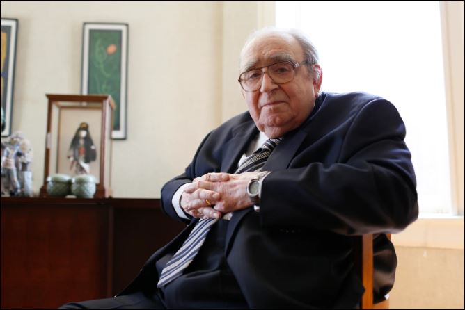 How was Robert Fogel Awarded the Nobel Prize in Economics? - How | How ...