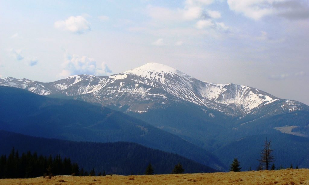 Reach Hoverla Mountains: Your Ultimate Guide